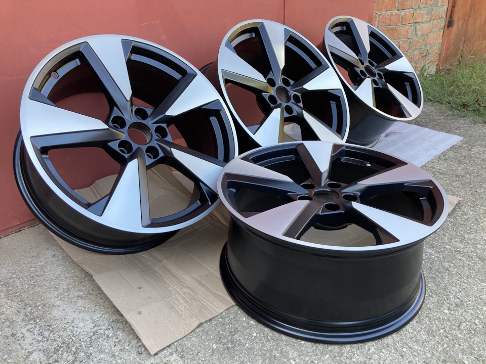 Летние диски Audi Pylon Design — Audi A3 Sedan (8V), 1,4 л, 2017 года ...