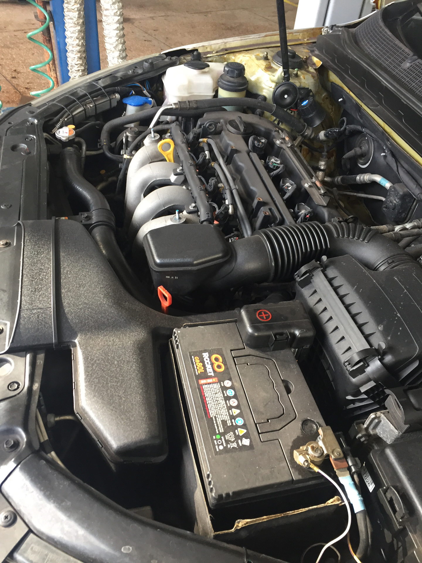 ПРОКЛАДКА КЛАПАННОЙ КРЫШКИ! — KIA K5 (1G), 2 л, 2011 года | визит на ...