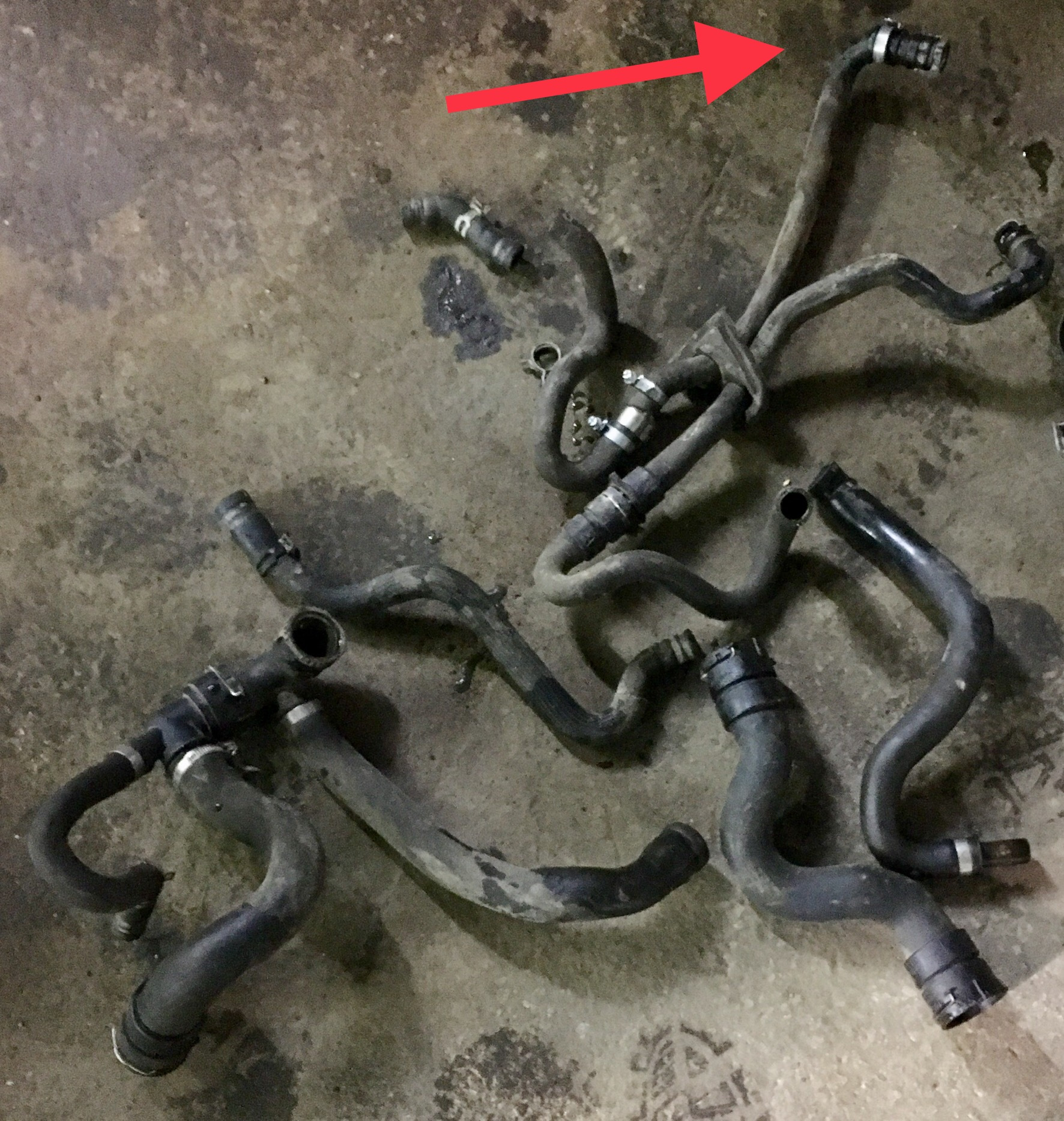 Новые патрубки — Volvo S80 (2G), 3,2 л, 2007 года | визит на сервис ...