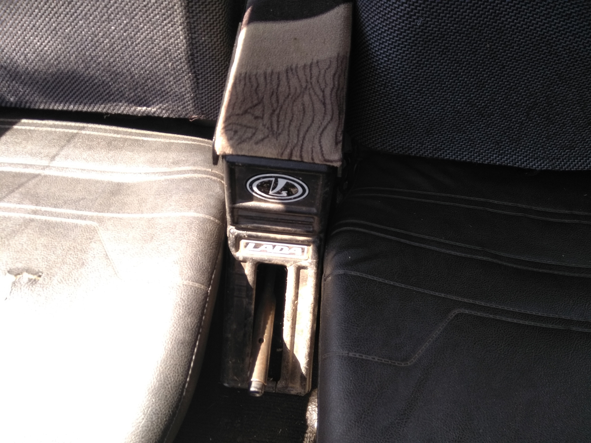 ПОДЛОКОТНИК — Lada Ока 1111, 0,8 л, 1995 года | стайлинг | DRIVE2