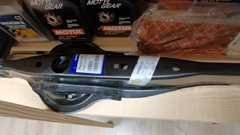 31429120 CONTROL ARM Volvo | Запчасти на DRIVE2
