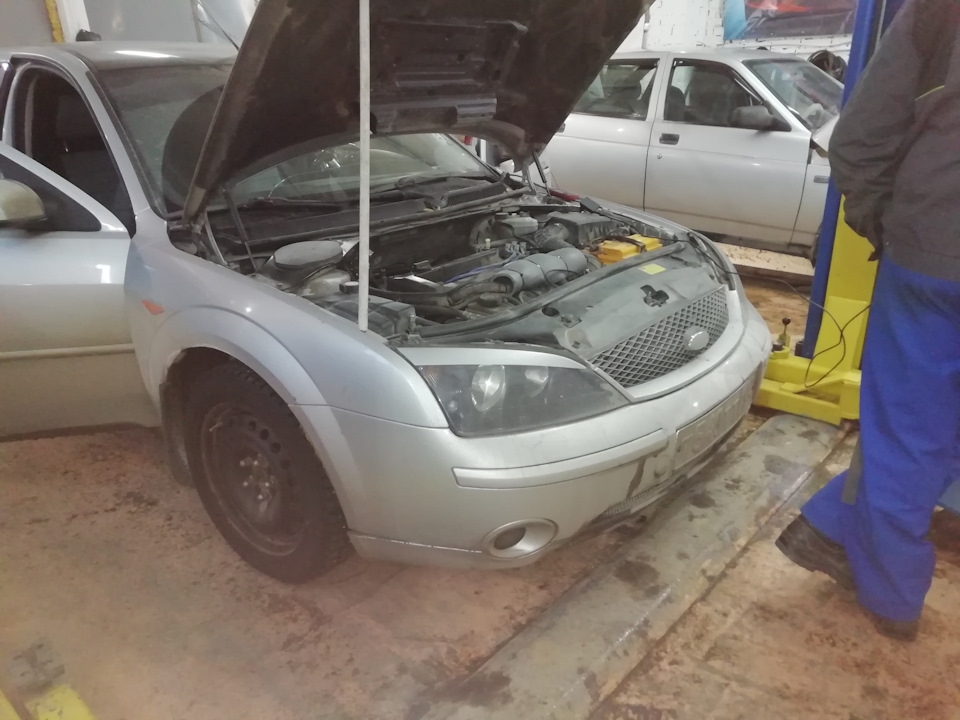 ТО ГБО #1 и замена воздушного фильтра — Ford Mondeo III, 2 л, 2003 года ...