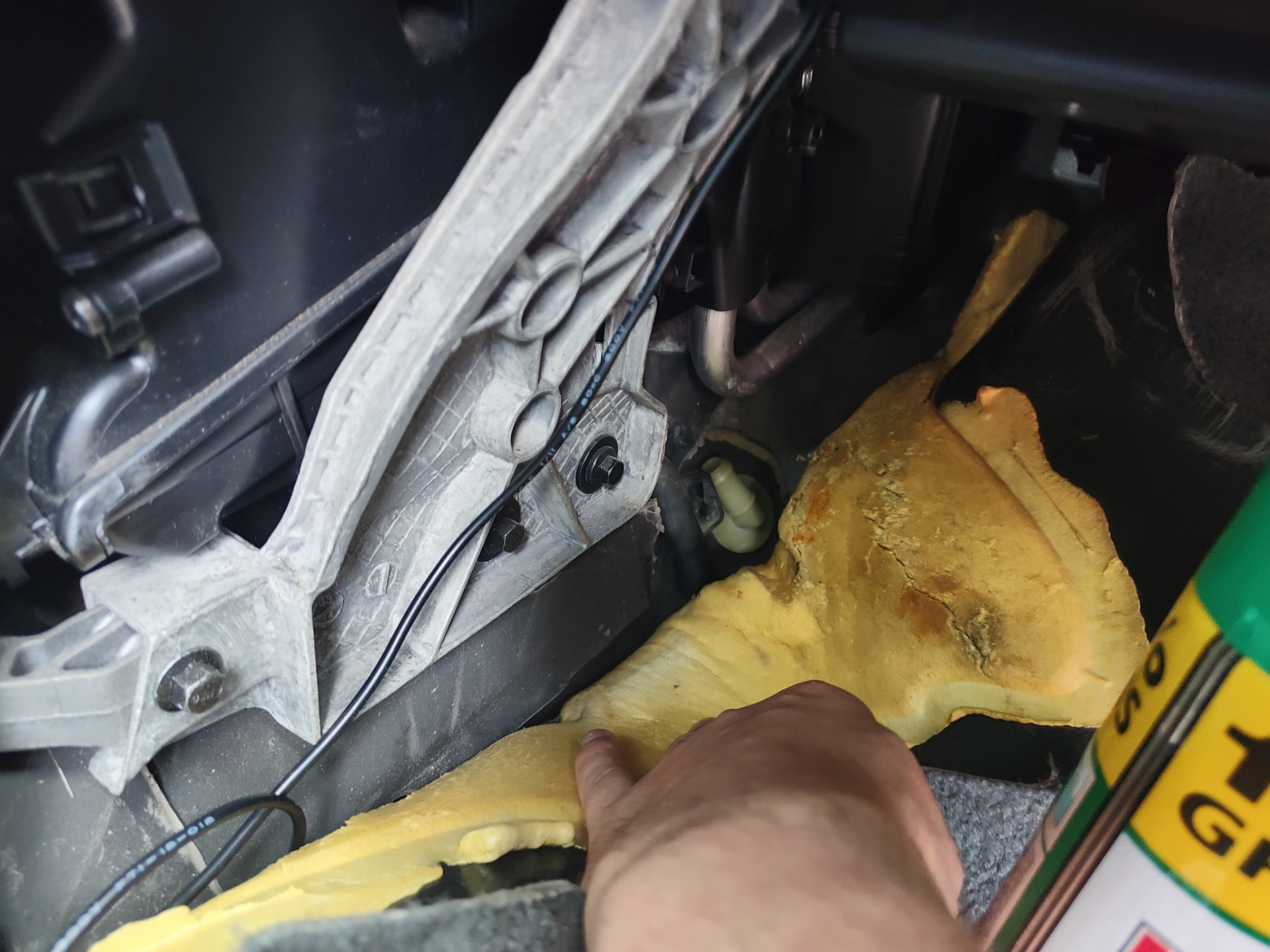 Замена замка капота, чистка и дезинфекция кондиционера — Volvo XC60 (1G ...