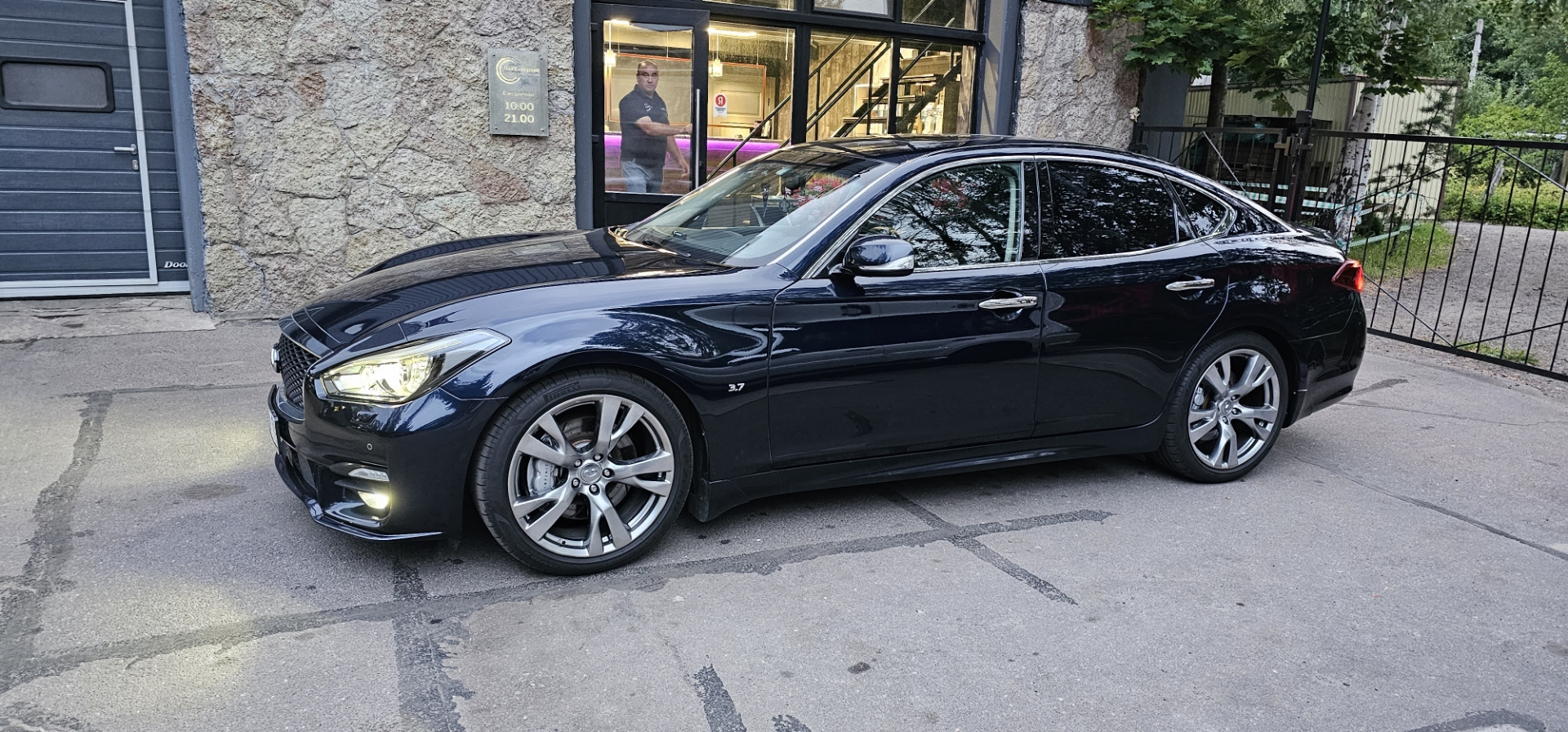 С возвращением моя королева 👑 — Infiniti Q70, 3,7 л, 2015 года | стайлинг | DRIVE2