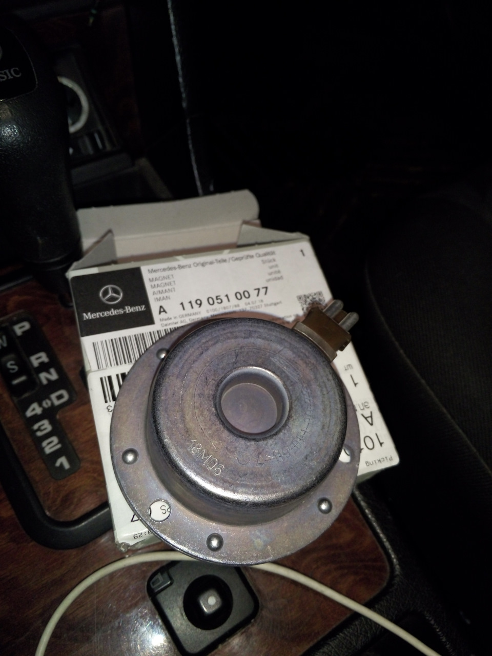A1190510077 Эл.магнит вала распределительного. Mercedes | Запчасти на ...