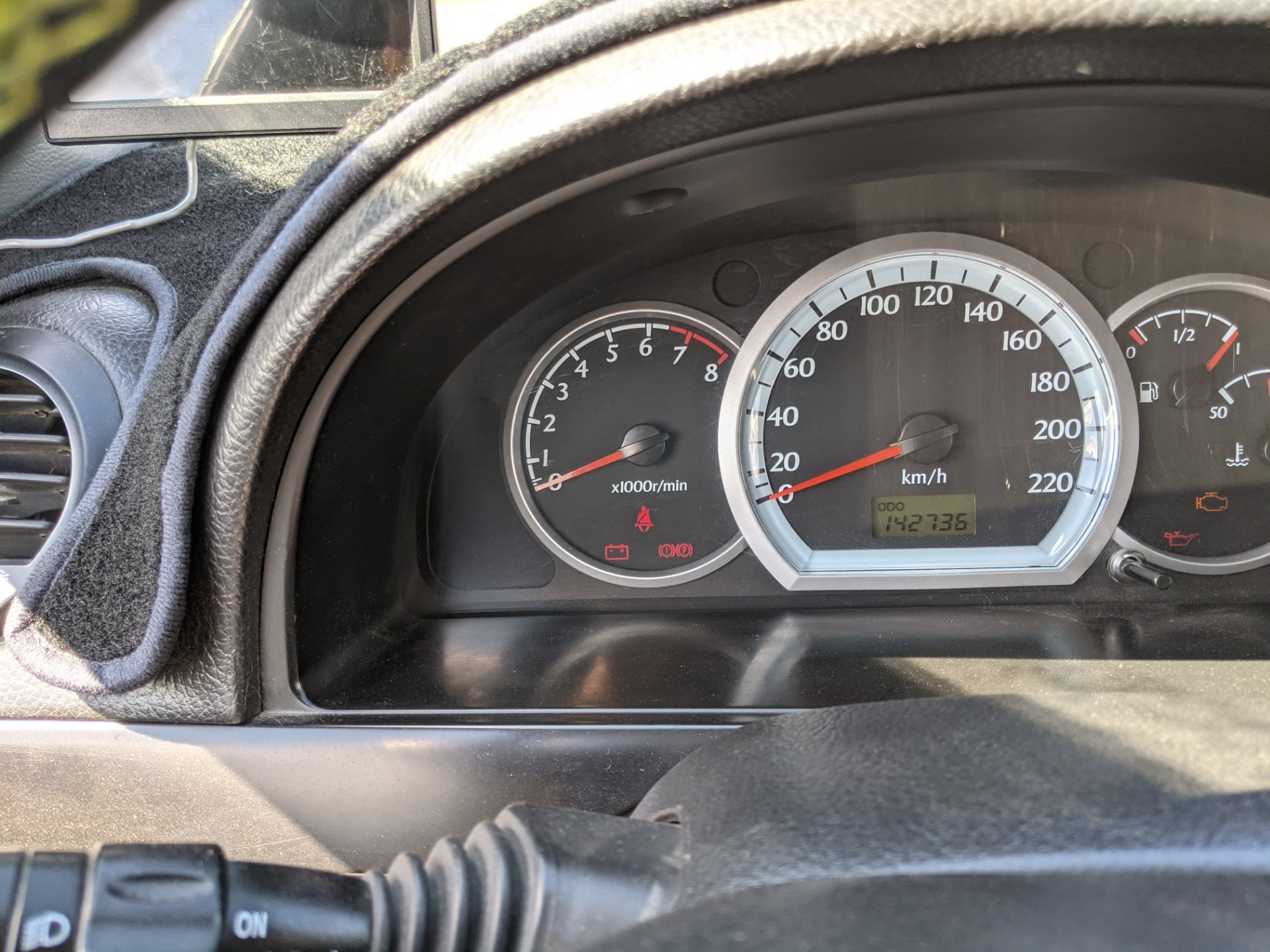 Замена передних датчиков abs — Chevrolet Lacetti 5D, 1,6 л, 2008 года ...