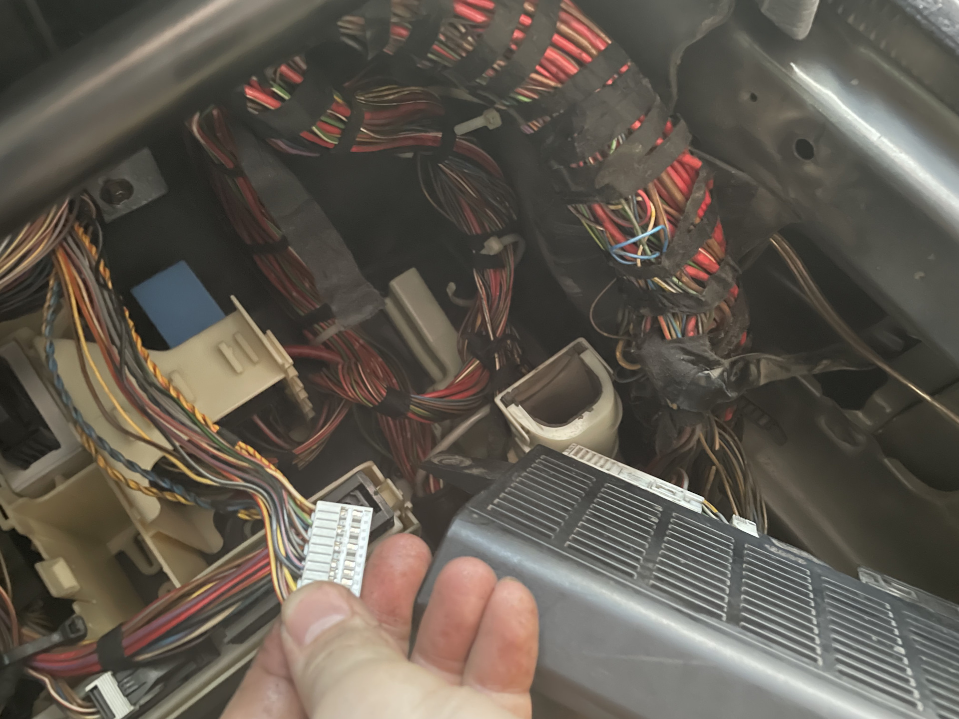 LCM4 и RLS с автосветом — BMW 7 series (E38), 3,9 л, 2000 года | своими ...