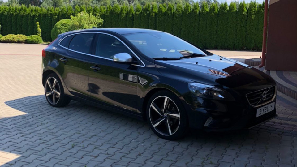 Volvo V40 (2G) 1.6 дизельный 2013 | R-Design на DRIVE2