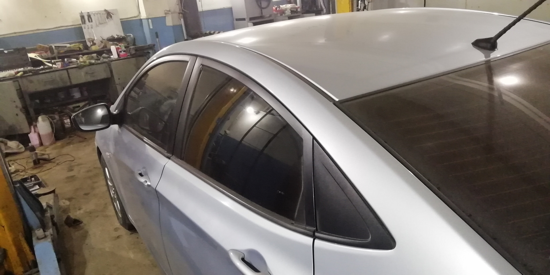 Дефлекторы солярис — Hyundai Solaris, 1,6 л., 2011 года | аксессуары ...