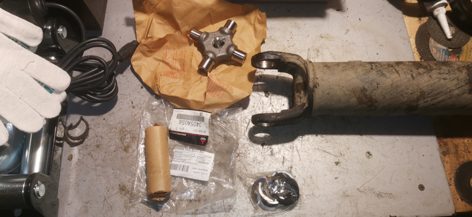 3405A058 КРЕСТОВИНА КАРДАННОГО ВАЛА, ЗАДНЯЯ Mitsubishi | Запчасти на DRIVE2