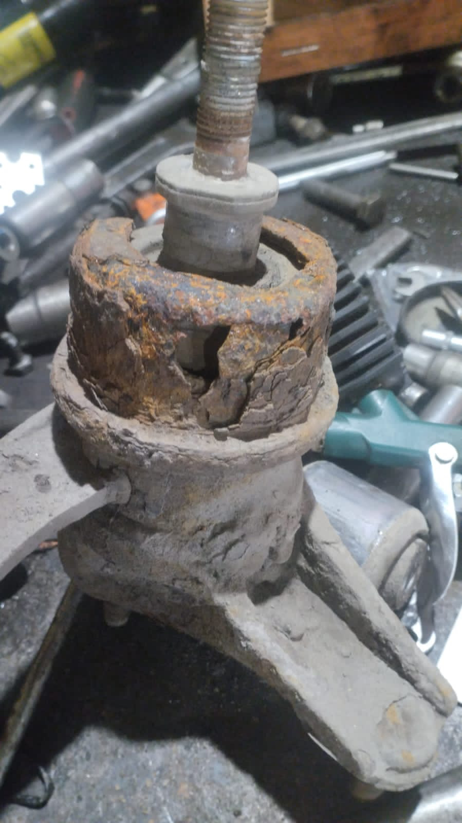 Замена подушек двигателя — Toyota Camry (XV40), 2,4 л, 2007 года ...