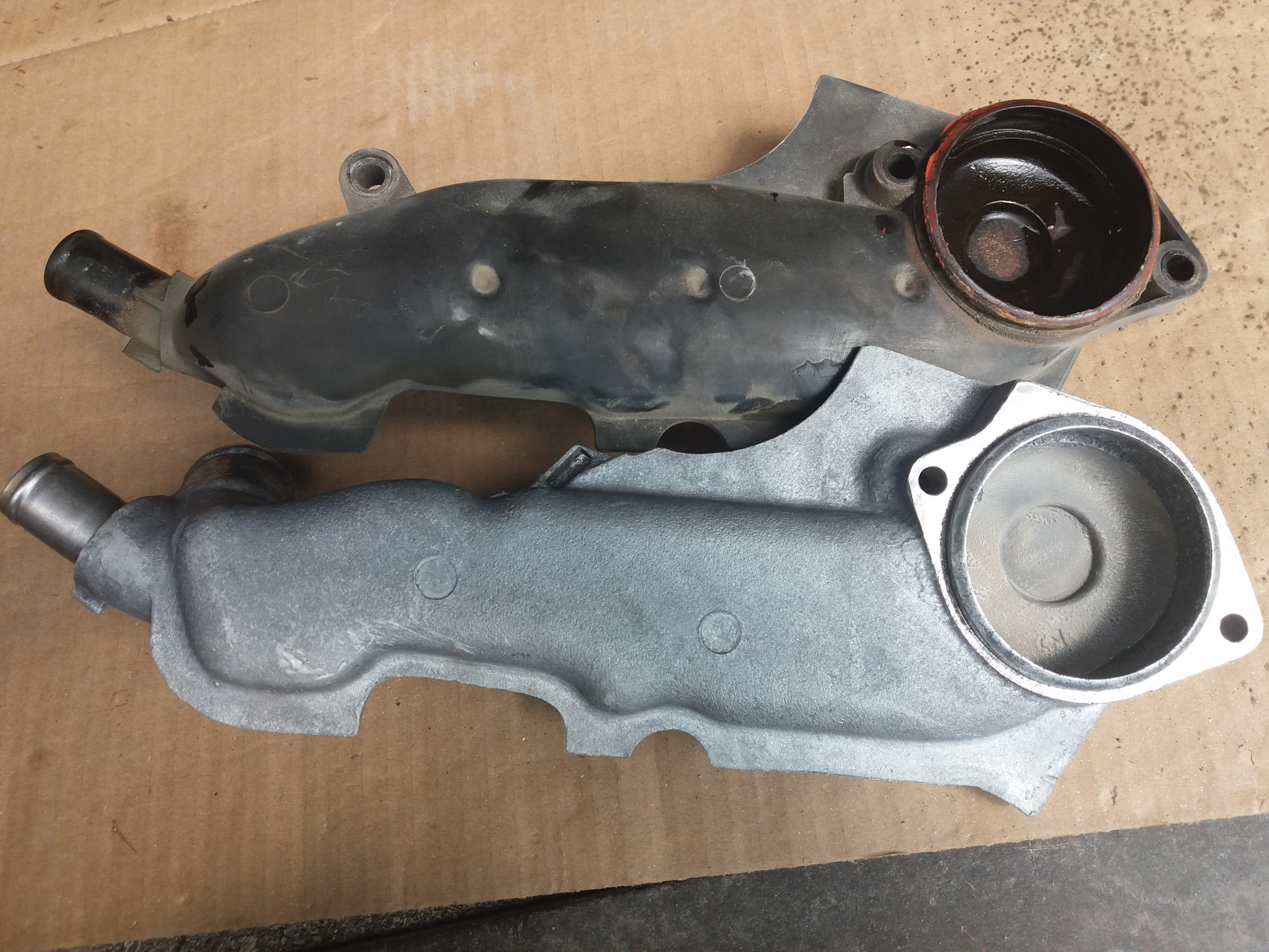 Крышка термостата — Audi A6 (C5), 2,4 л, 2002 года | запчасти | DRIVE2