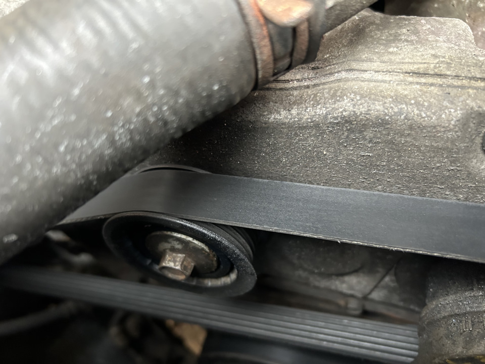 Замена ролика — Chrysler 300C (1G), 3,5 л, 2007 года | плановое ТО | DRIVE2