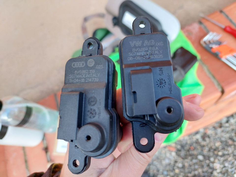 #15 Замена актуатора лючка бензобака — Volkswagen Tiguan (2G), 1,4 л ...