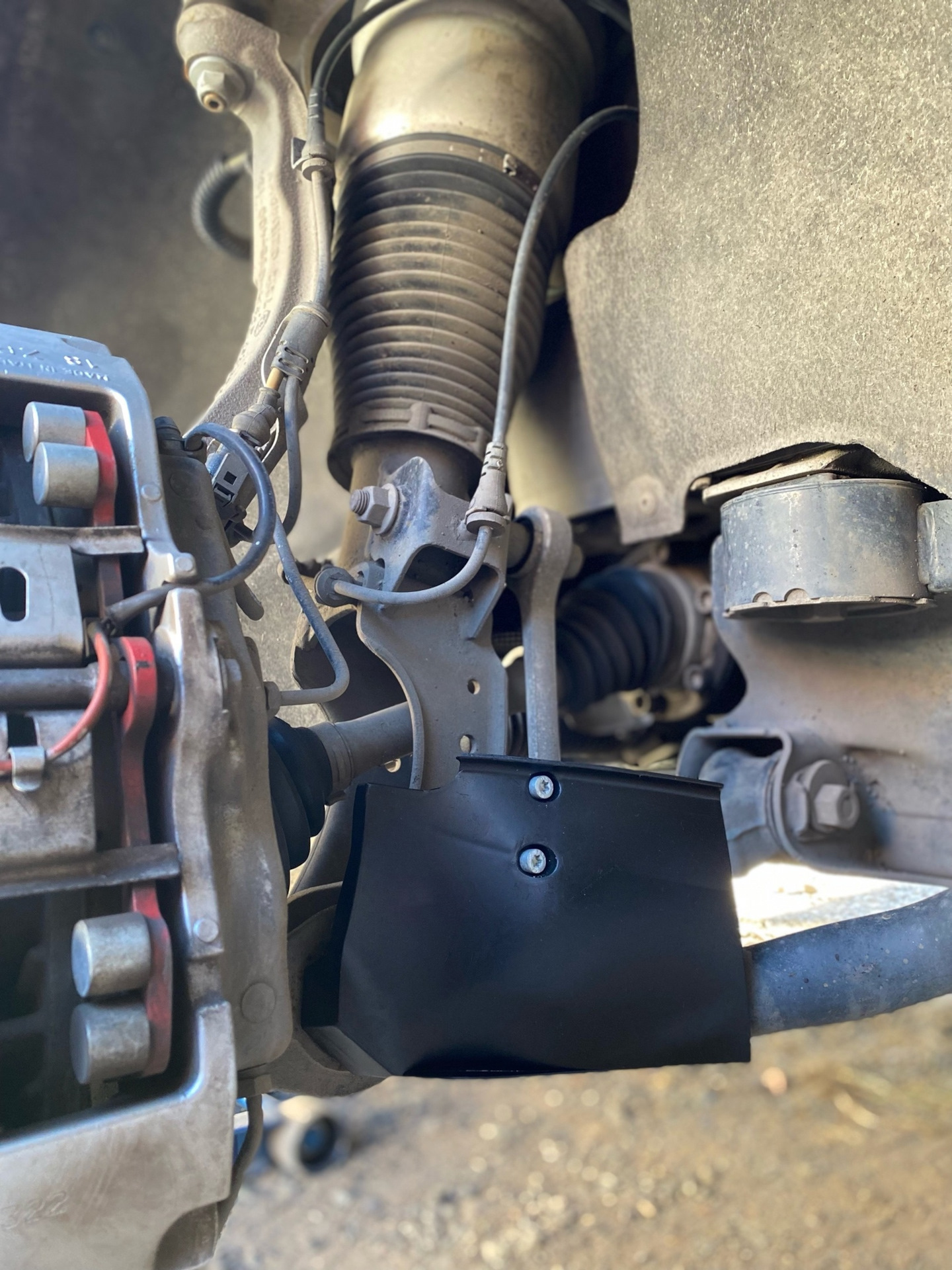 Дополнительное охлаждение передних тормозов от Porsche. Осенние ...