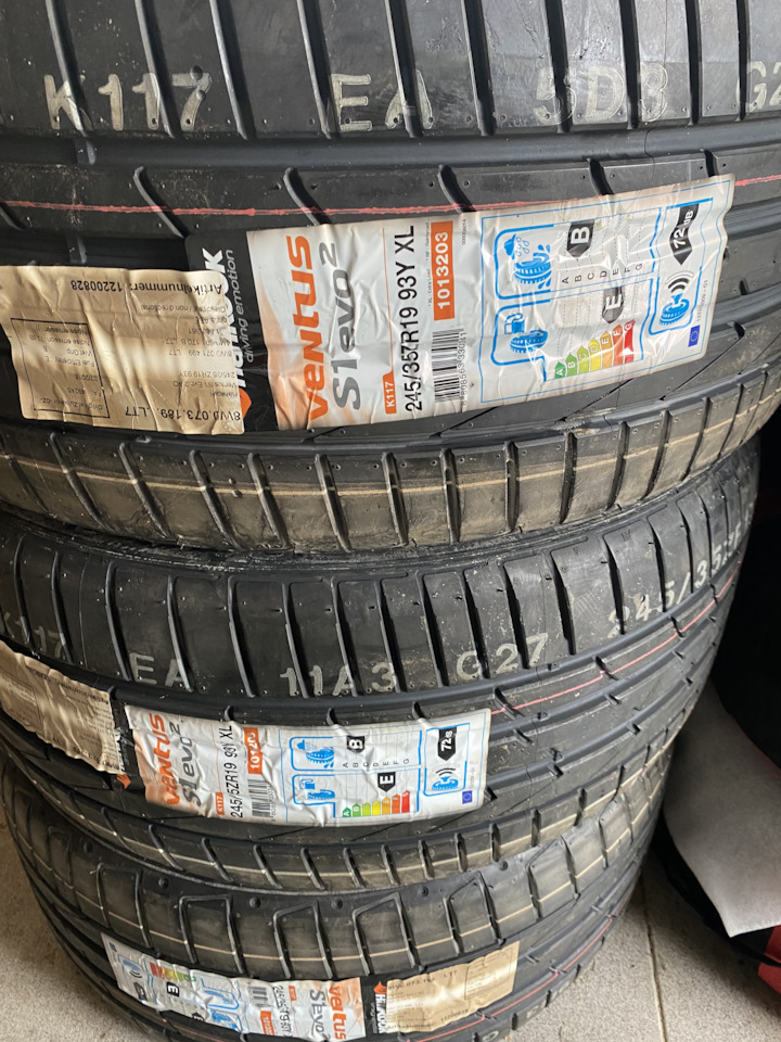 Шины летние Hankook 245/35 R19 на Audi A4 (B9), Audi TT (3G), Audi TT ...