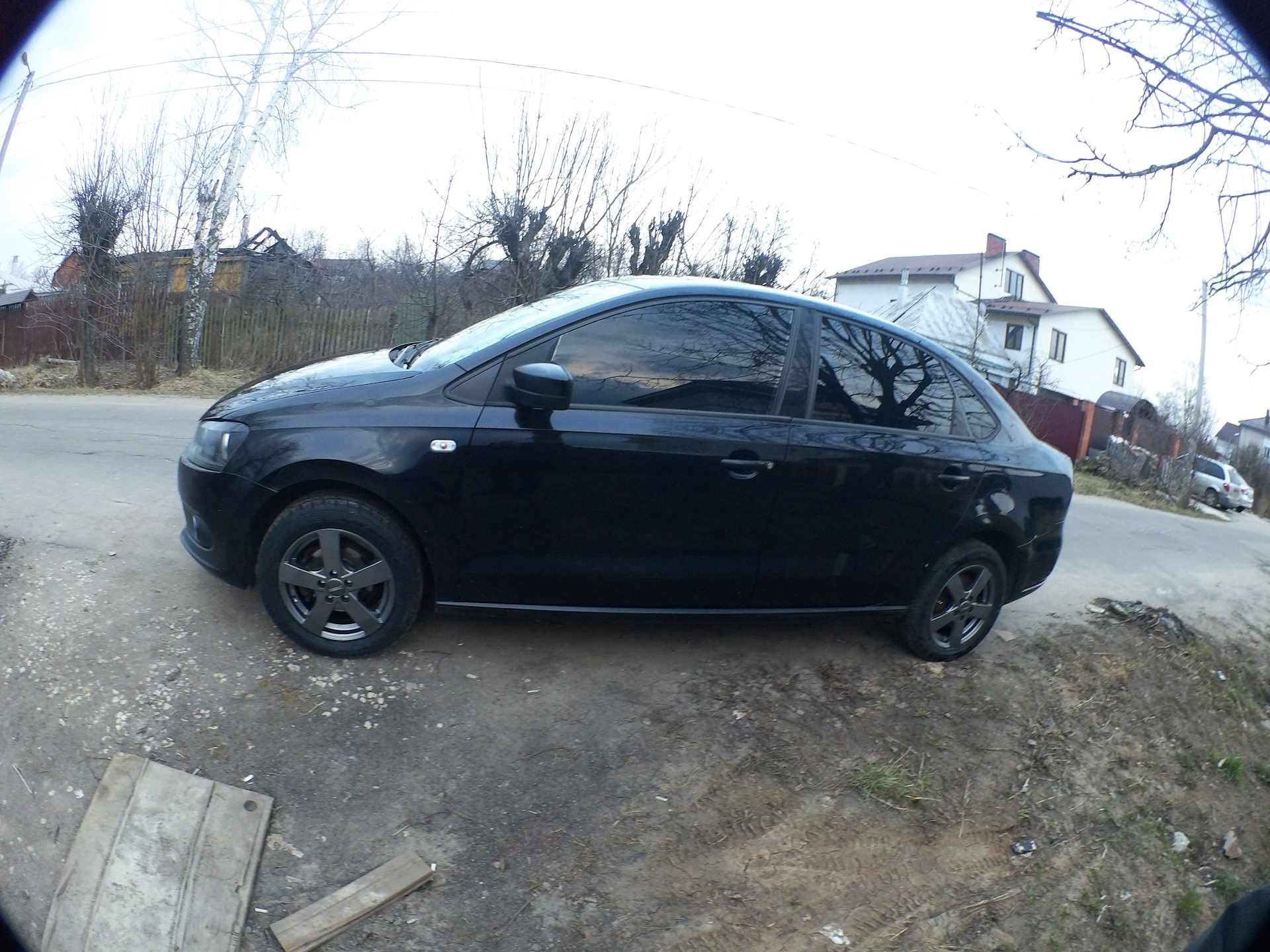 Лето на оценку))) — Volkswagen Polo Sedan, 1,6 л, 2011 года | колёсные ...