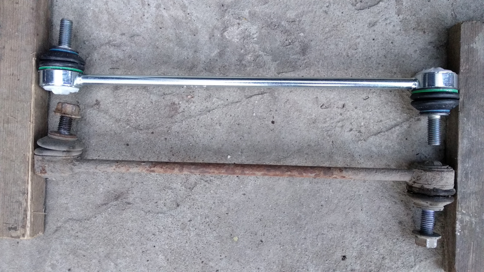 Заменил стойки стабилизатора — Volvo S80 (2G), 2,5 л, 2009 года ...