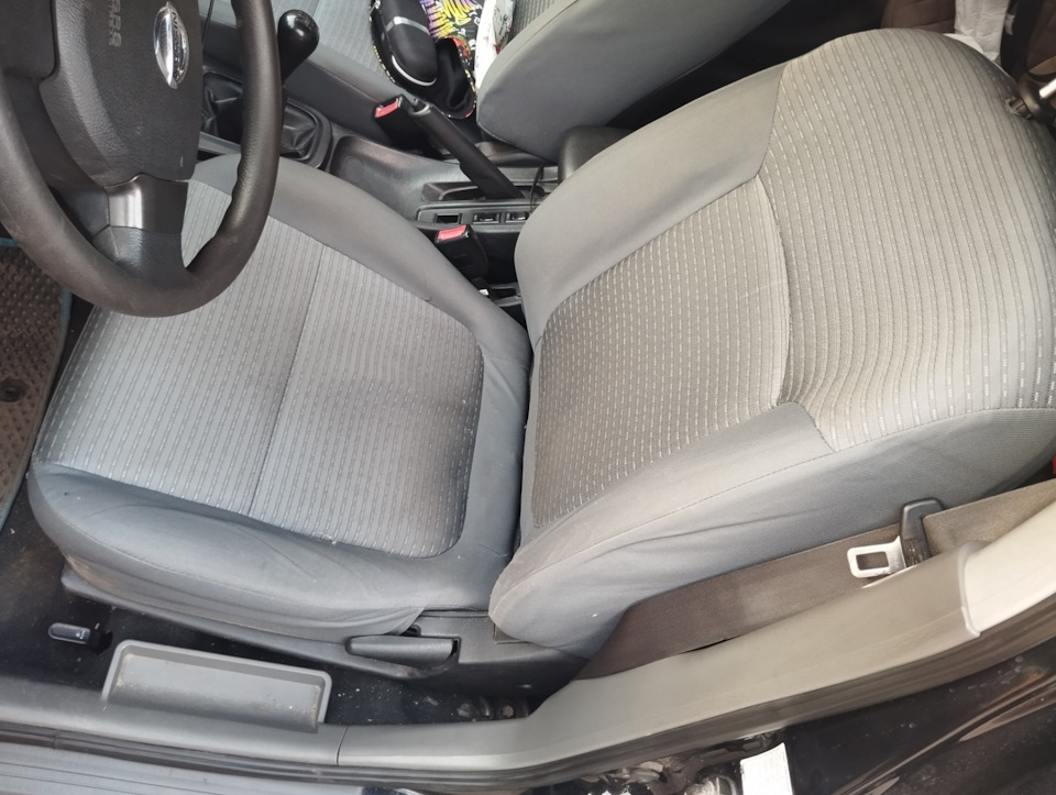 Снял чехлы — Nissan Almera Classic (B10), 1,6 л, 2010 года | аксессуары ...