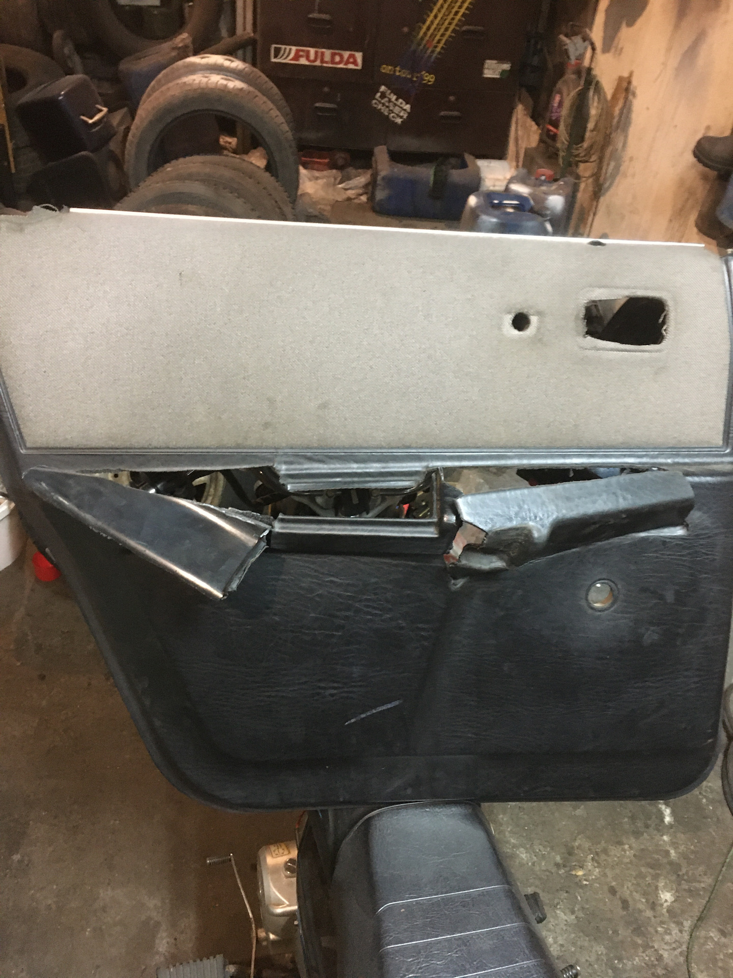 Не открывается дверь (не повторяйте мою ошибку) — Audi 100 (C3), 2,3 л ...