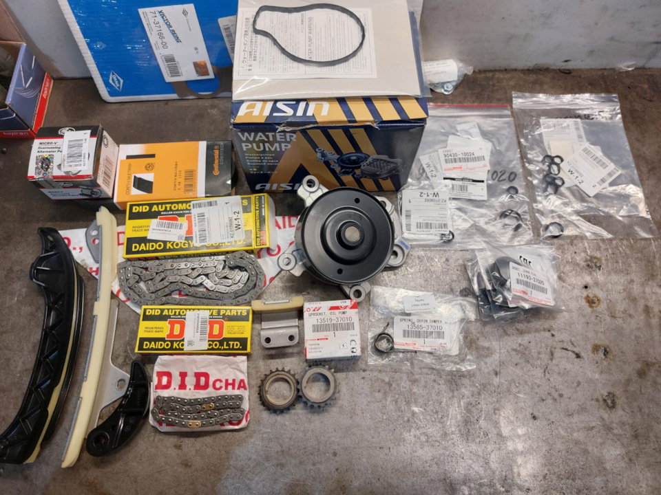 Замена цепи ГРМ 189000 полного комплекта. — Toyota Corolla (140/150), 1 ...