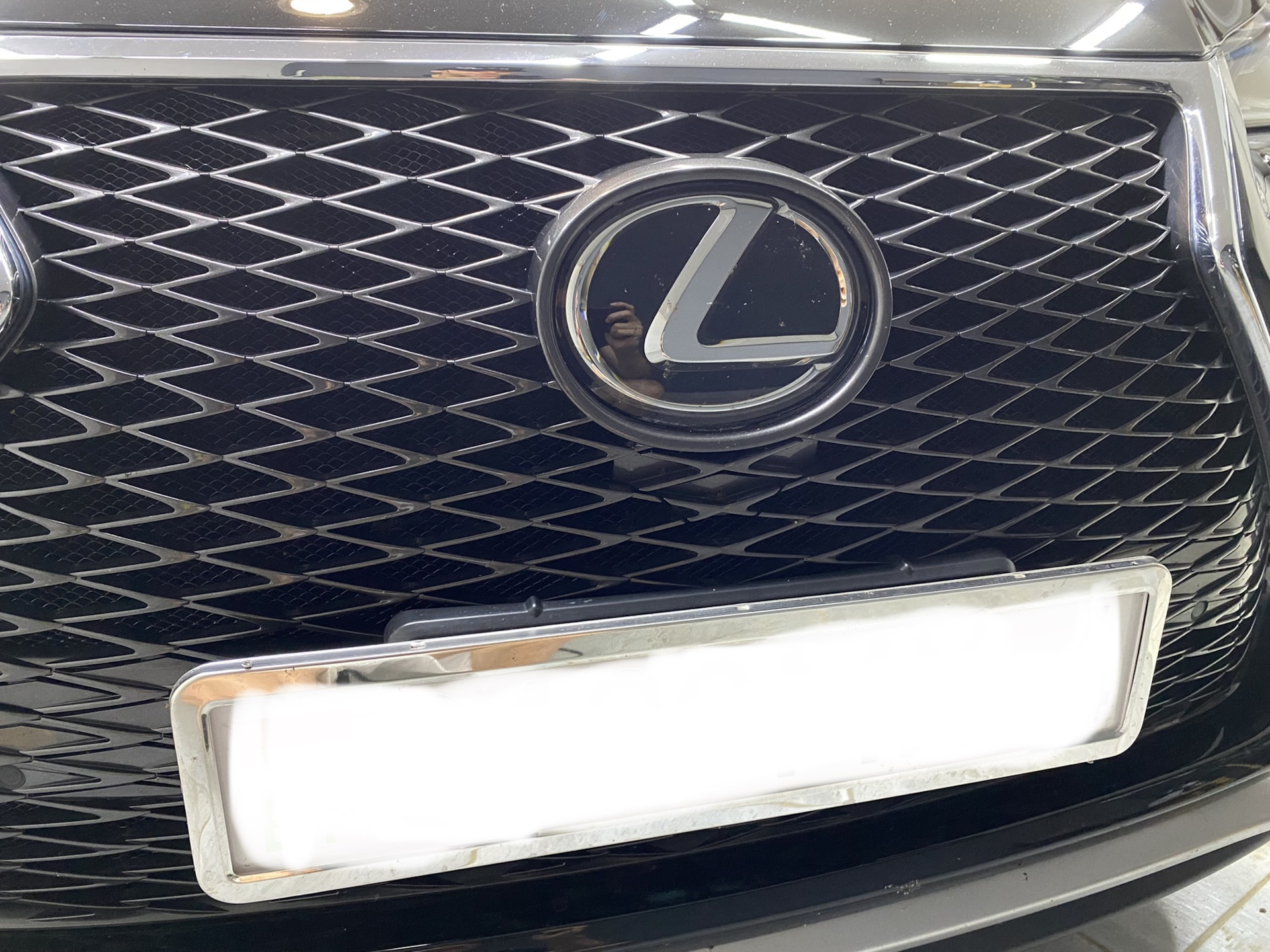 Установка защитной сетки радиатора в передний бампер — Lexus NX (1G), 2 ...