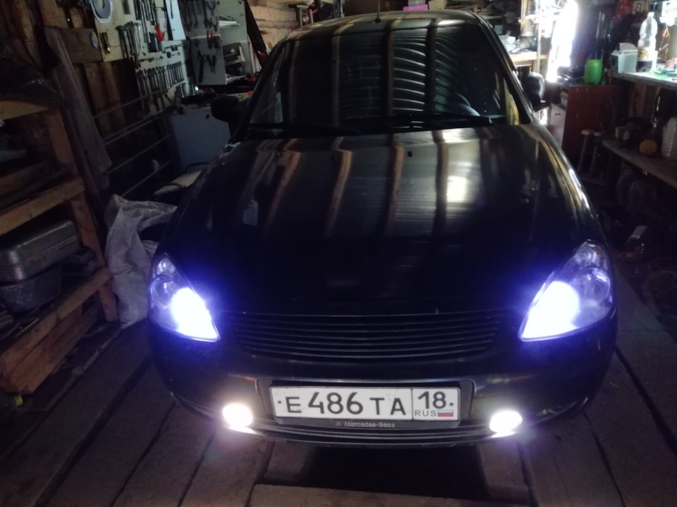 Ксенон в ПТФ, диоды в габариты — Lada Приора хэтчбек, 1,6 л, 2009 года ...