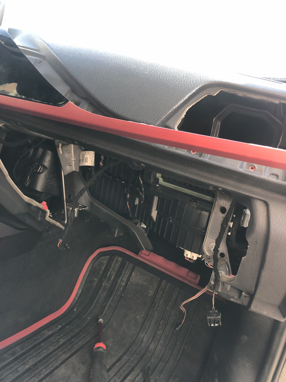 Да будет свет!Финал — BMW 3 series (F30), 2 л, 2012 года | своими ...