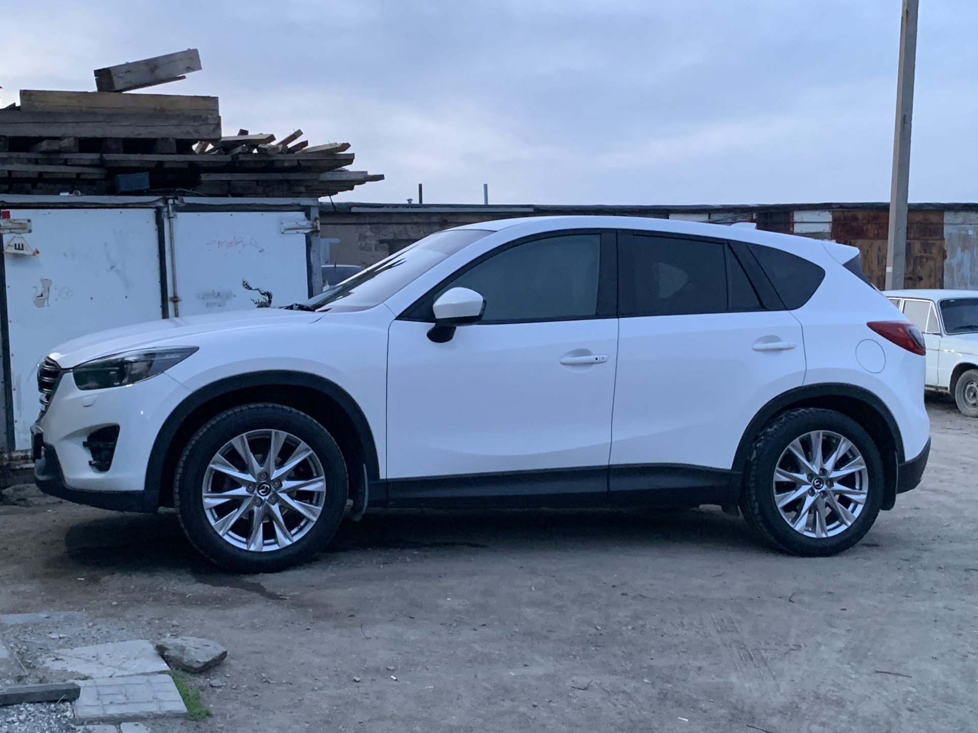 Скоро уже лето кончится, а мы только переобулись на летние тапки 🤪 — Mazda CX-5 (1G), 2,5 л ...