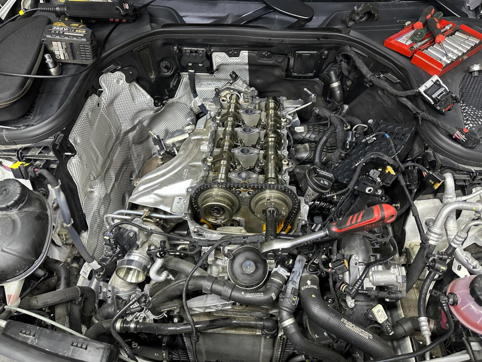 Новогодний ремонт ГБЦ, misfire mercedes m264 valve guide — Mercedes-Benz E-Class (W213), 2 л ...