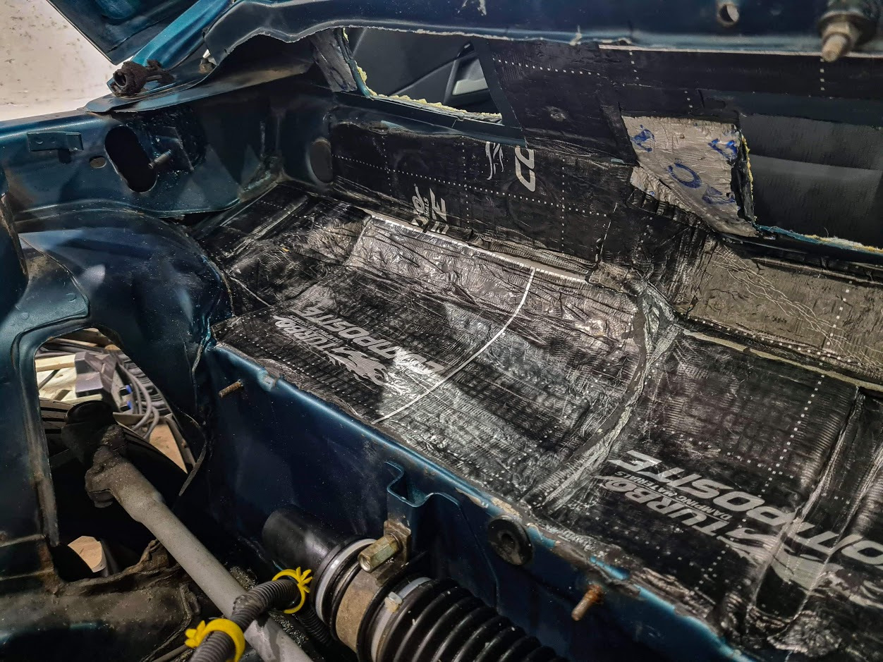 Подкладка под детское кресло — BMW 5 series (E60), 2,5 л, 2008 года ...