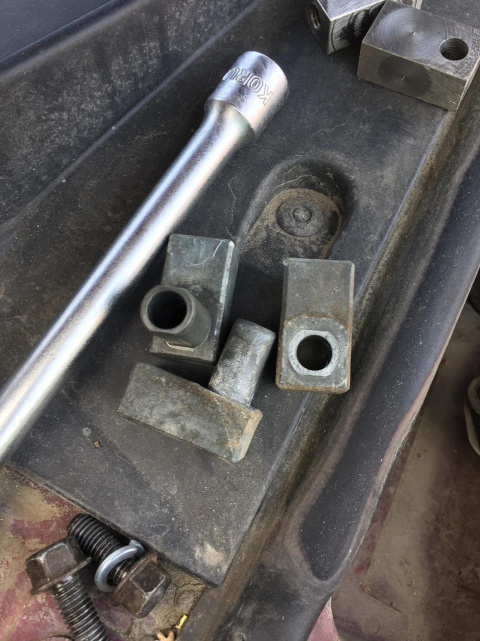 Вопрос про крепление рампы — Hyundai Accent (2G), 1,5 л, 2006 года ...