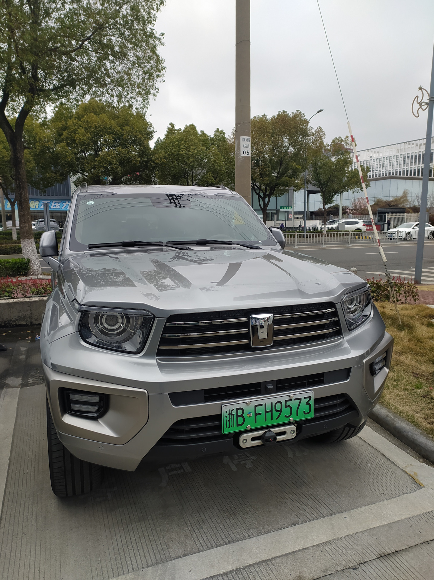 Сравнение Jetour Traveller с Tank 300, бонус Tank 700 — Jetour T2, 2 л ...