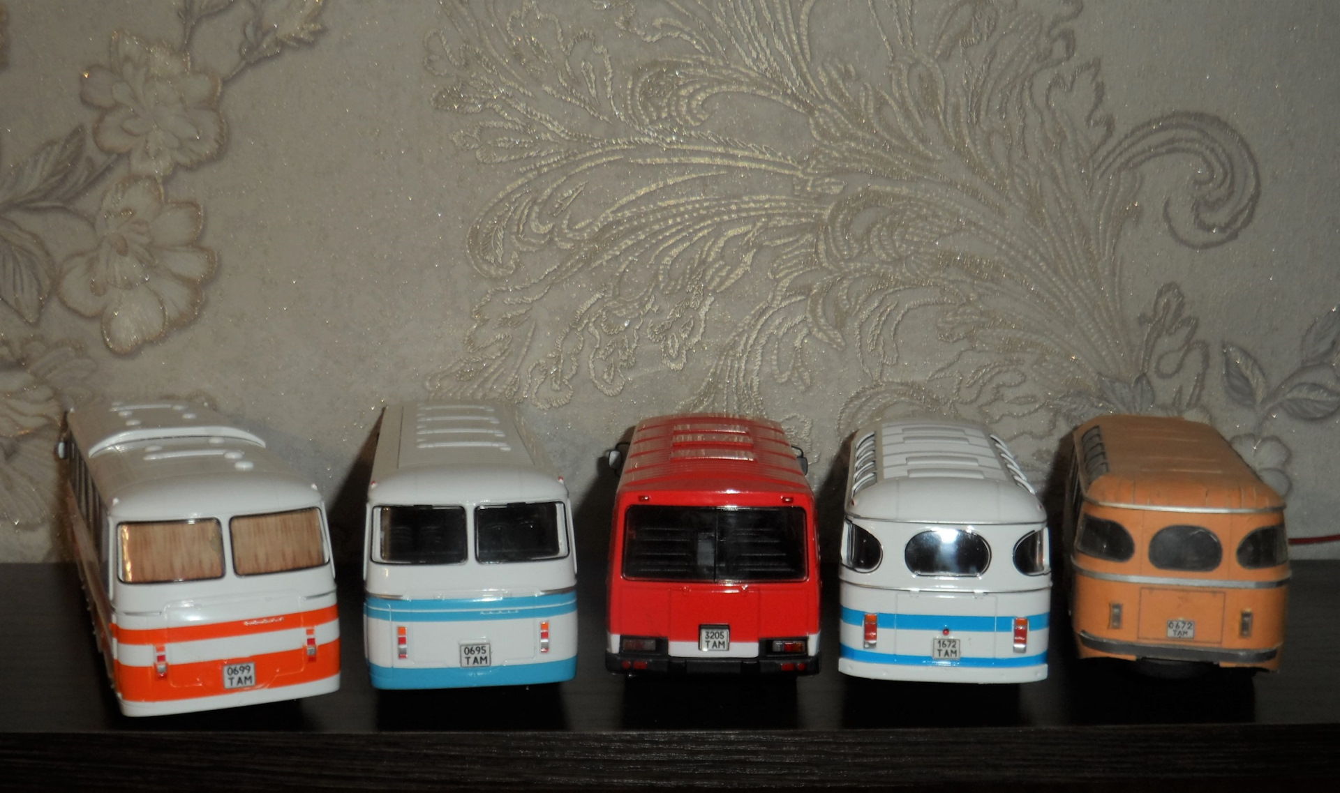 Икарус 250-59, ЛАЗ-699Р, журнальная серия "Наши автобусы", 1:43 — Сообщество «Масштабные Модели ...