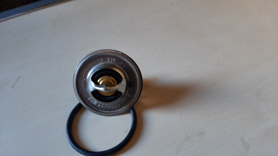 032121110F Термостат VAG | Запчасти на DRIVE2