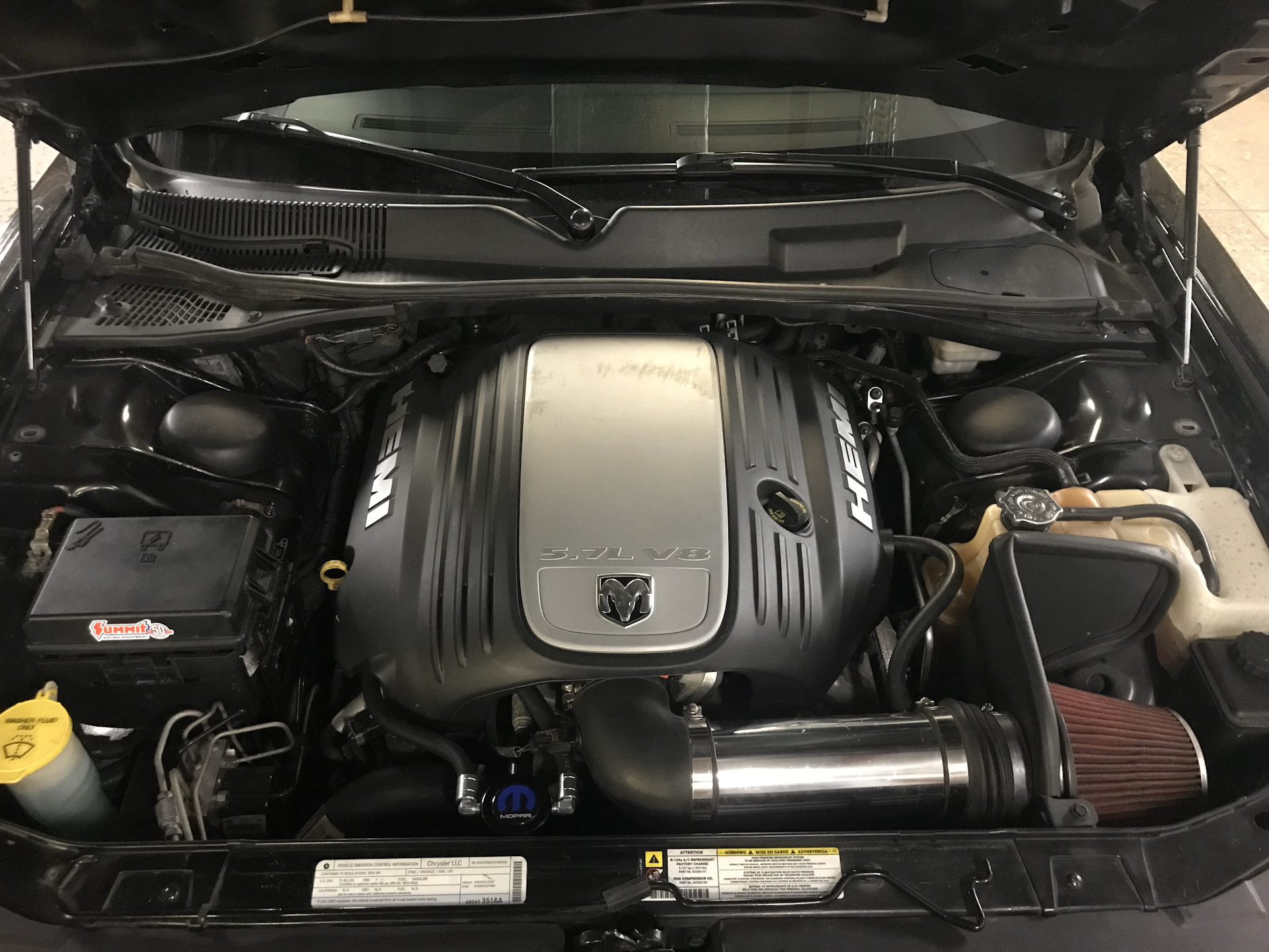 Поменял мотор на 5,7 — Dodge Challenger, 5,7 л, 2009 года | визит на ...