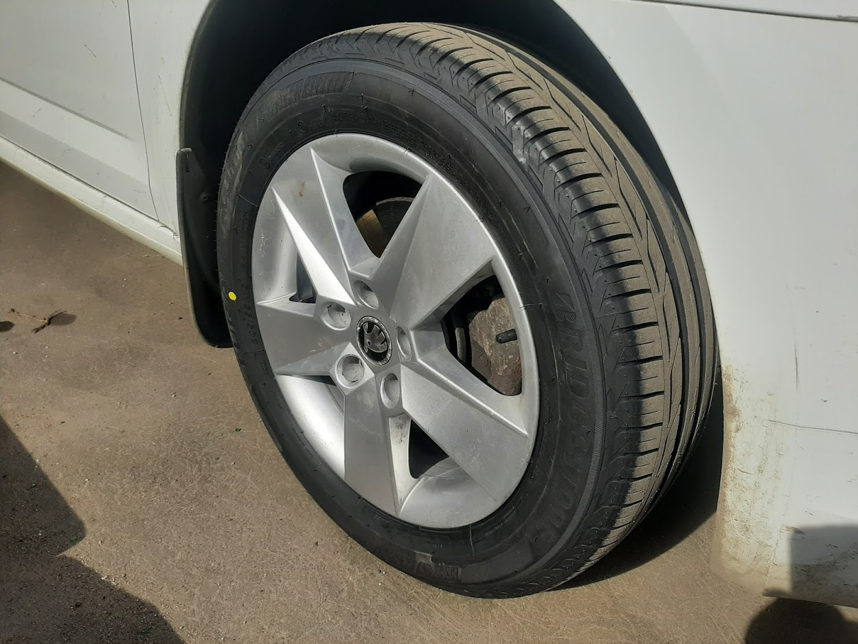 BRIDGESTONE TURANZA T001 205/55 R16 94W XL — Skoda Octavia A7 Mk3, 1,4 ...
