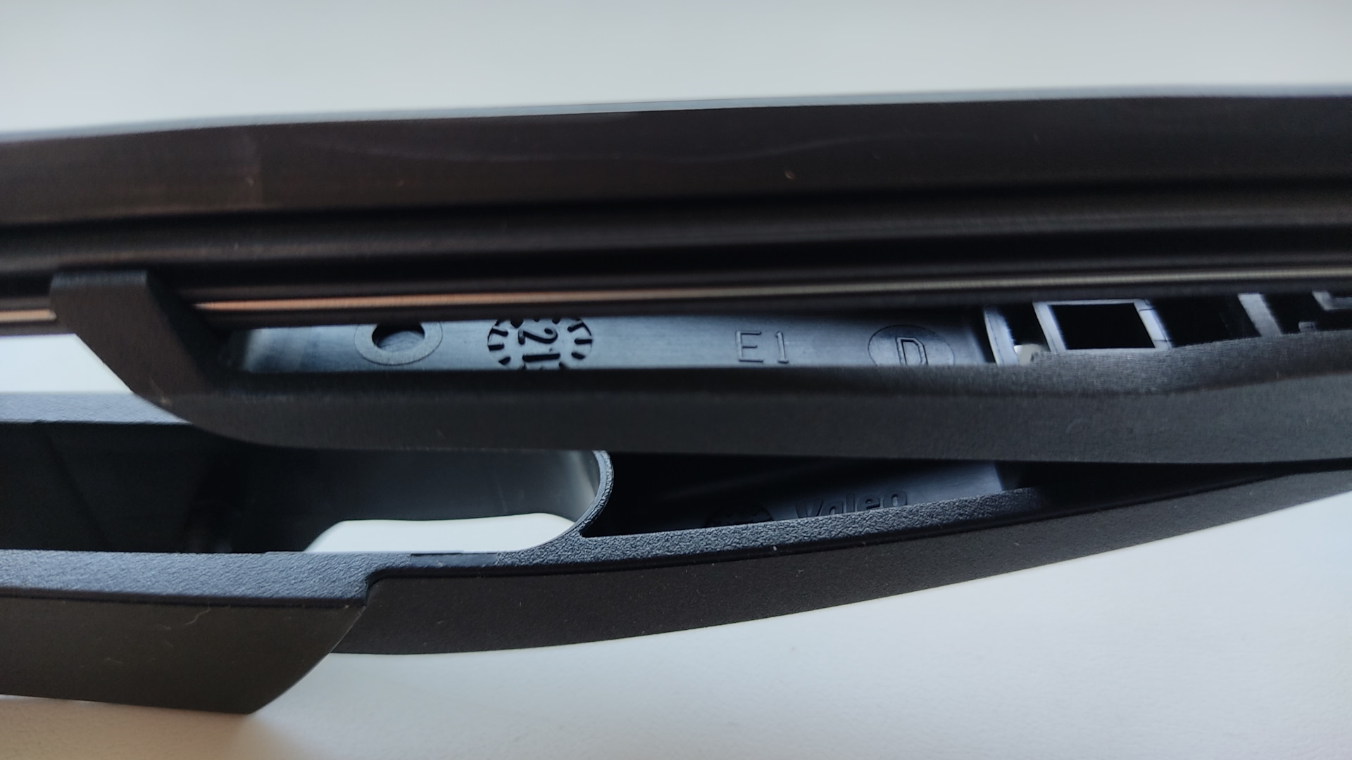 Щетка стеклоочистителя заднего стекла. EUROREPAR 1623234980 — Renault ...