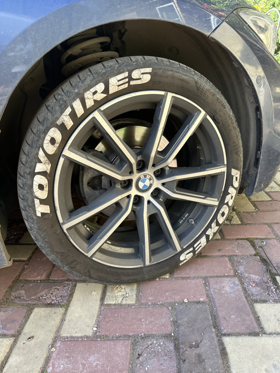 Я вернулся. Наклейки на резину спустя 1 год — BMW 3 series (G20), 2 л ...