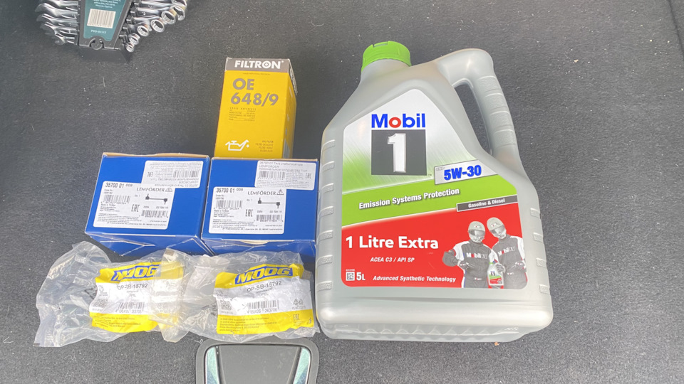 Очередная замена масла, плавающих сайлентблоков, развал-схождение ...