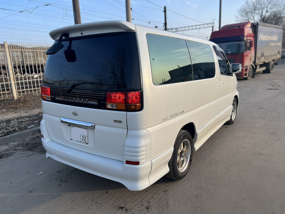 Переобулся — Nissan Elgrand (E50), 3,2 л, 1999 года | другое | DRIVE2
