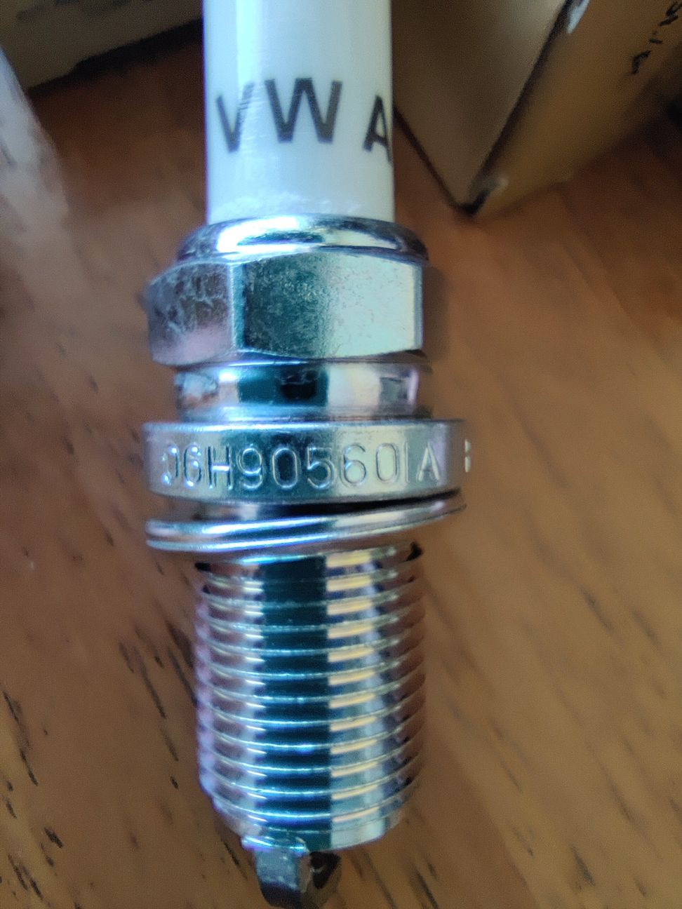 Свечи для 1.8 VAG 06H905601A — Skoda Octavia A5 Mk2, 1,8 л, 2012 года ...