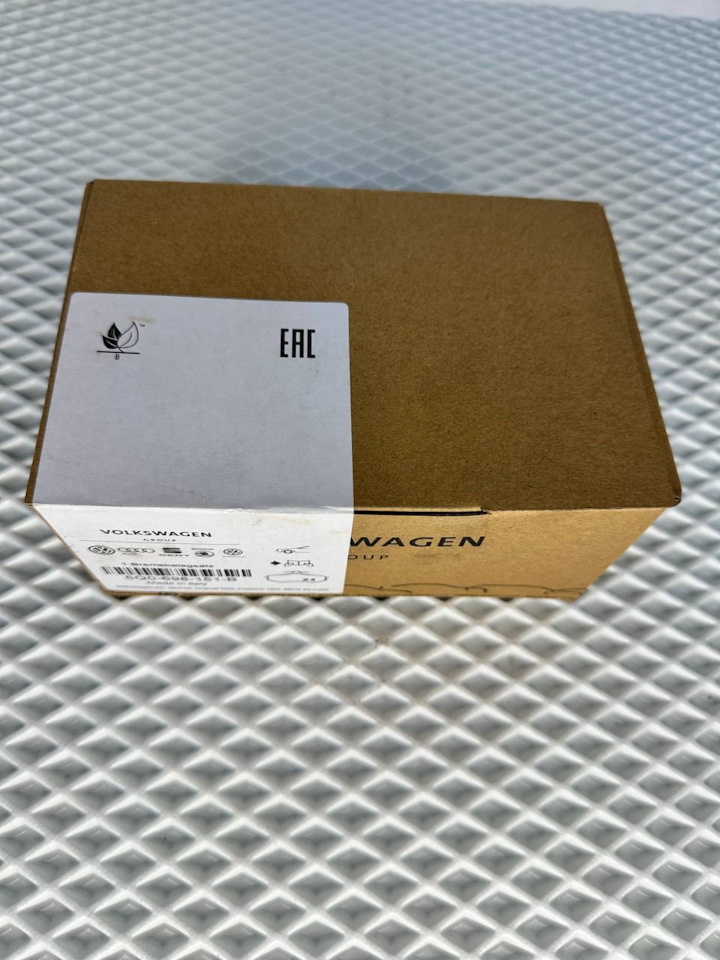 Колодки тормозные VAG 5Q0698151B на Audi A3 (8V), Skoda Octavia A8 Mk4 ...