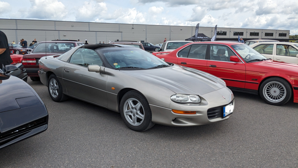 Youngtimer camp 2023 — Chevrolet Camaro IV, 3,8 л, 1999 года | встреча | DRIVE2