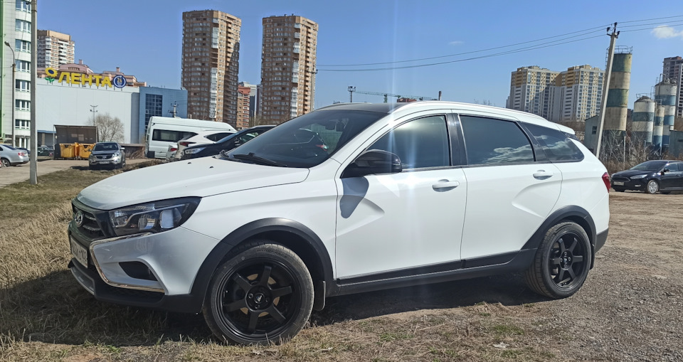 205/50/17 на j7,5 et38/28 — Lada Vesta SW Cross (1G), 1,8 л, 2019 года | колёсные диски | DRIVE2