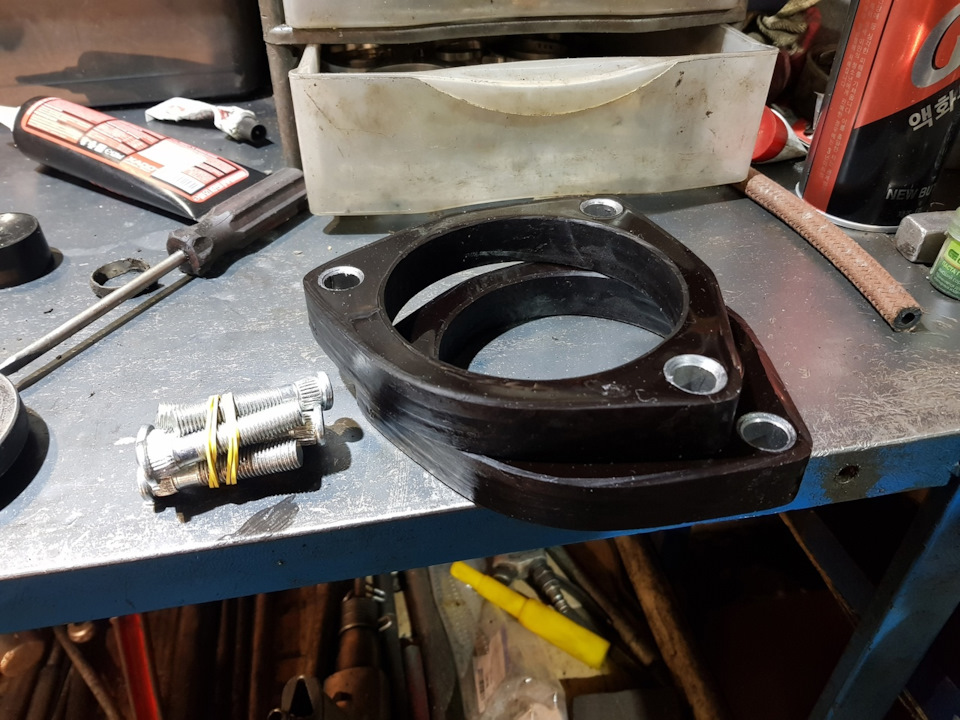 Проставки на перед (+2 см выше) — KIA Ceed SW (2G), 1,6 л, 2013 года ...