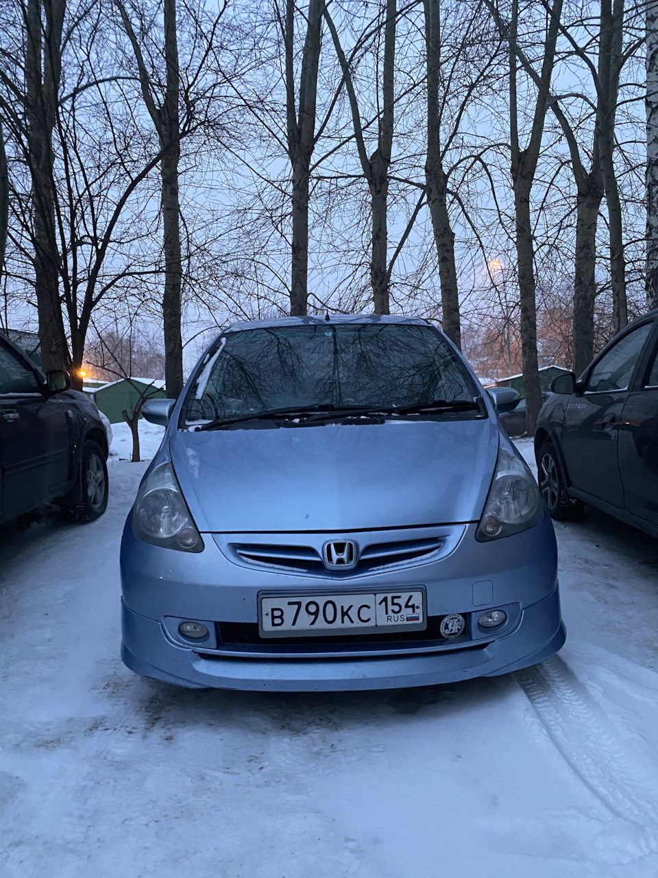 Решетка радиатора — Honda Fit (1G), 1,3 л, 2002 года | аксессуары | DRIVE2