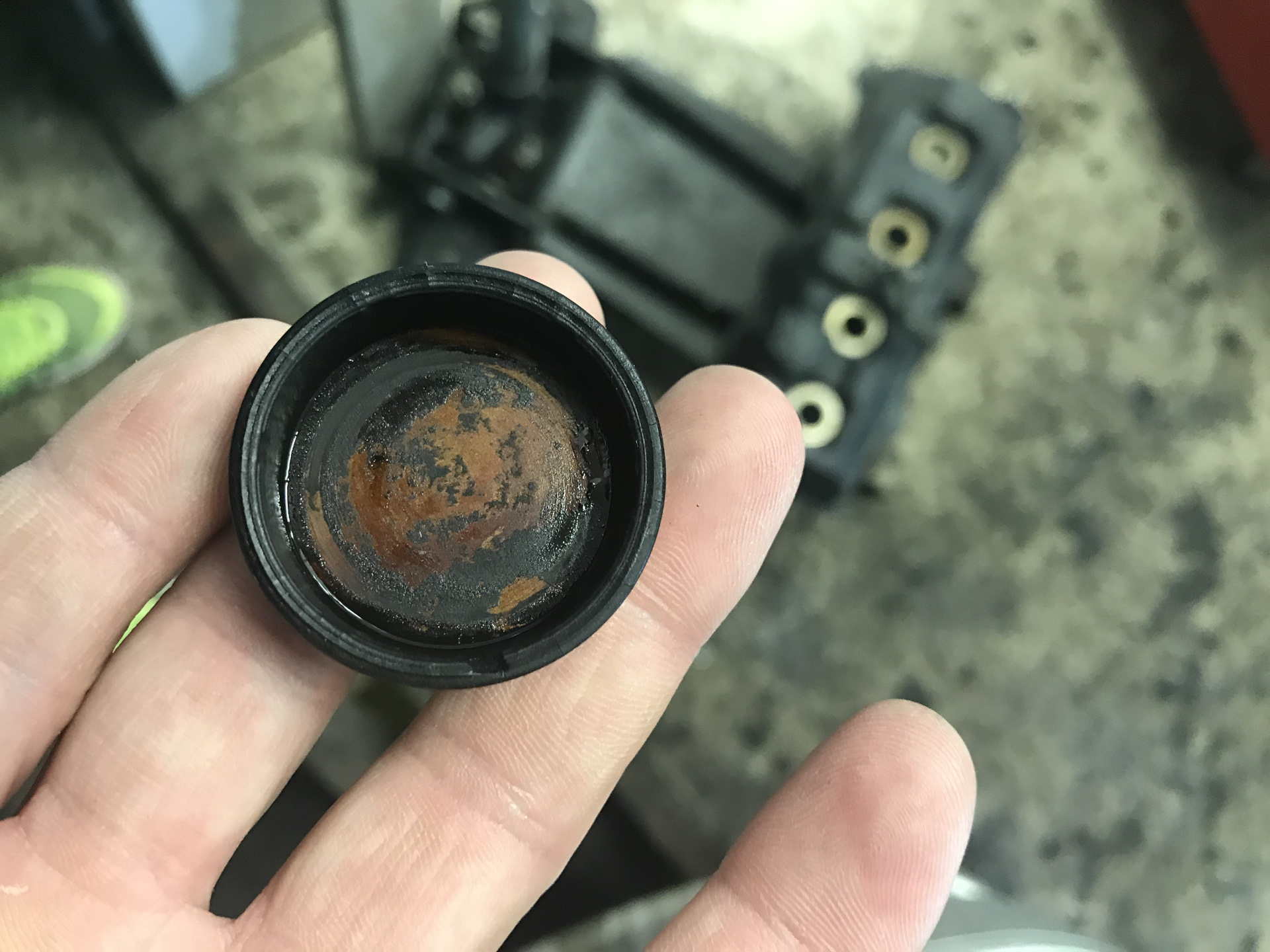 #96 заглушка распредвала — Toyota Camry (XV20), 2,2 л, 2000 года ...