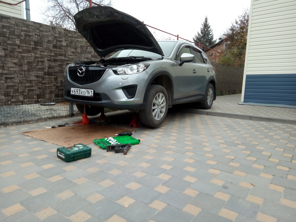 Заменил масло ДВС + сюрприз — Mazda CX-5 (1G), 2 л, 2011 года ...