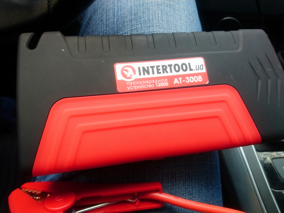 Пускозарядное устройство Intertool — Peugeot 308 SW (2G), 1,6 л, 2017 года | аксессуары | DRIVE2